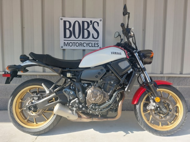 Pre-owned 2020 Yamaha XSR700 White/Red for Sale in Jessup | near ...